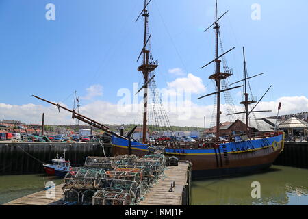 The Endeavour Experience, Whitby. Captain James Cook Stock Photo - Alamy