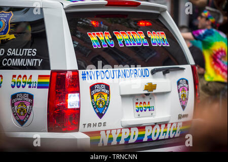 Police car with gay flag in San Francisco Pride Parade 2016 Stock Photo ...
