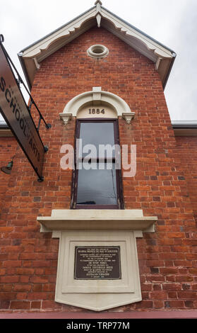 The Tenterfield School of Arts is a heritage-listed former school of ...
