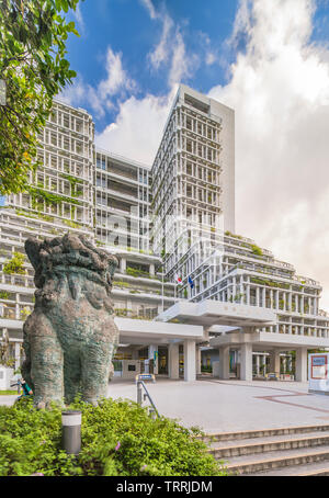 Japan, Okinawa prefecture, Naha . Tree top restaurant on giant tree ...