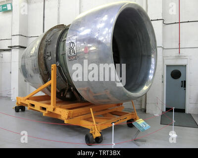 Boeing 747 Rolls Royce RB211 524 Aeroplane Engine Fan Blades Cardiff ...