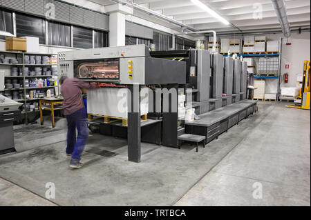 five color offset press lithography machine Stock Photo - Alamy