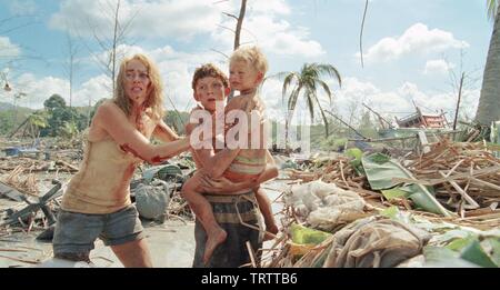 NAOMI WATTS, TOM HOLLAND, SAMUEL JOSLIN, OAKLEE PENDERGAST, EWAN ...