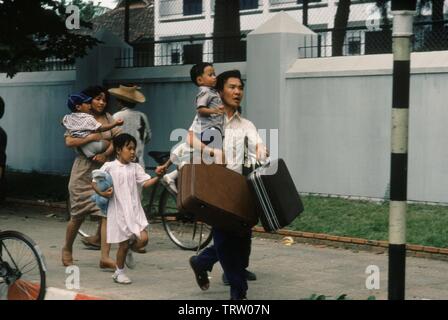 HAING S NGOR, THE KILLING FIELDS, 1984 Stock Photo - Alamy