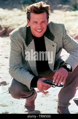 WHITE SANDS (1992) MICKEY ROURKE, MARY ELIZABETH MASTRANTONIO WHSN 017 ...