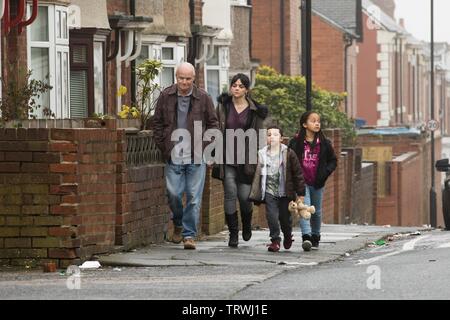 HAYLEY SQUIRES and BRIANA SHANN in I, DANIEL BLAKE (2016). Copyright ...
