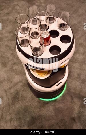 Bear Robotics' Penny, a foodservice autonomous robot with artificial ...