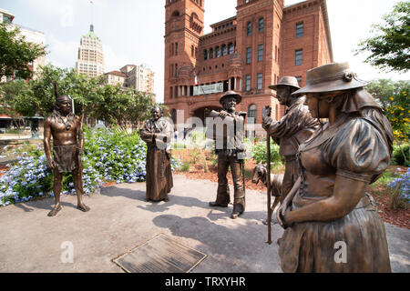 The founders monument statues outside the Bexar County Courthouse in ...