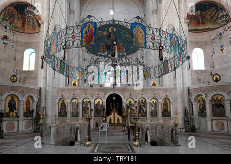 Jacob's well orthodox church in Nablus Stock Photo: 94161385 - Alamy