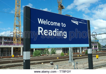 Welcome to Reading Sign, Reading, Berkshire, England Stock Photo ...