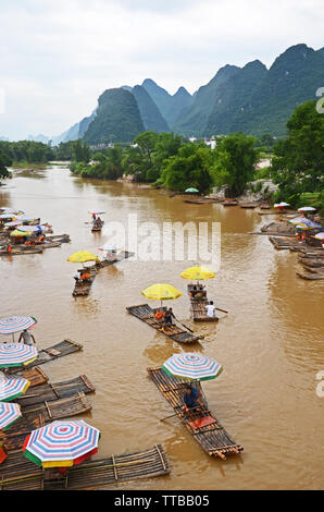 Bamboo Rafting at Yulong River, Yangshuo Guilin, Guangxi Provind, China ...