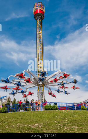 skyhawk ride is an interactive amusement park ride in canada's ...