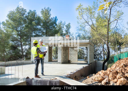 Architect visits construction site Stock Photo - Alamy