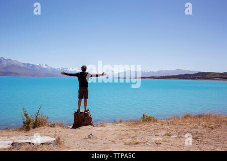 The Old Man of the Lake tree stump floating in Crater Lake. Crater Lake ...