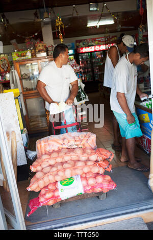 FRENCH POLYNESIA, Moorea. Locals shopping at store Stock Photo - Alamy