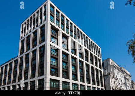 Clarges Mayfair building, 82-84 Piccadilly, London, England, U.K Stock ...