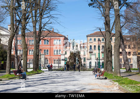Statue of Garibaldi in Venice s Giardini Pubblici Stock Photo - Alamy