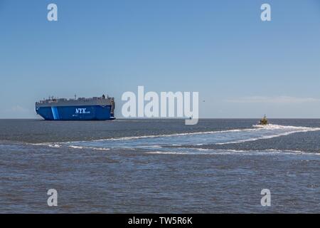 ST SIMONS, GEORGIA - October 18, 2016: Freighters now carry most of the ...