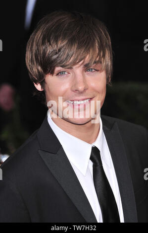 Zac Efron 14th Annual Screen Actors Guild Awards at the Shrine ...