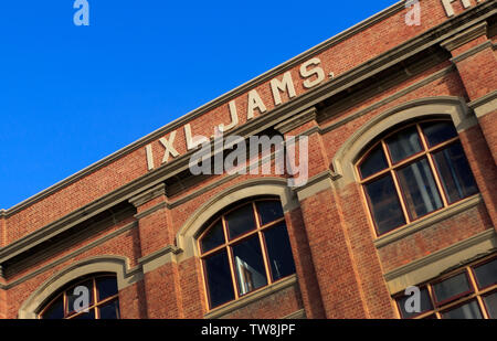 IXL Jams letters on old stone building on Hobart waterfront precinct ...
