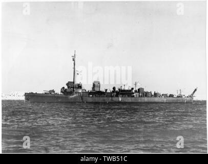 British Hunt class minesweeper HMS Alresford Stock Photo - Alamy