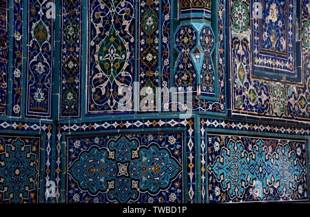 Silk roads oriental pattern of Samarkand Shah-E-Zinda Blue Tiled ...