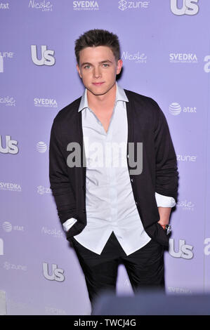 Jesse Metcalfe US Weekly's Hot Hollywood 2009 Party held at Voyeur in ...