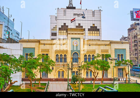 The facade of Ramses Railway Station, located on Midan Ramsis, Cairo ...