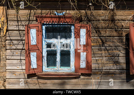 Ukraine, Pripyat, Chernobyl. Exterior window of house Stock Photo - Alamy