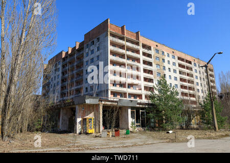 Ukraine, Pripyat, Chernobyl. Apartment and shopping building Stock ...