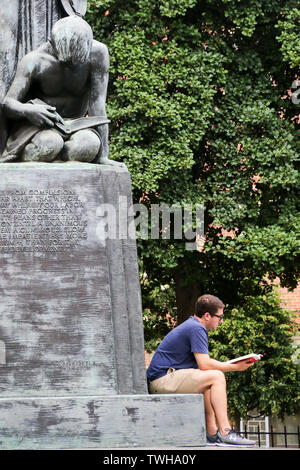 Samuel Gompers Memorial, Washington DC. Sculpture of a labor leader and ...