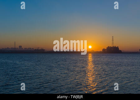 Early spring scenery of the Kunming Lake at the Summer Palace in ...