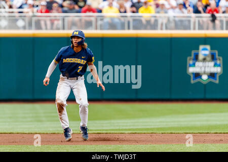 Michigan right fielder Jordan Brewer (22) celebrates after Michigan ...