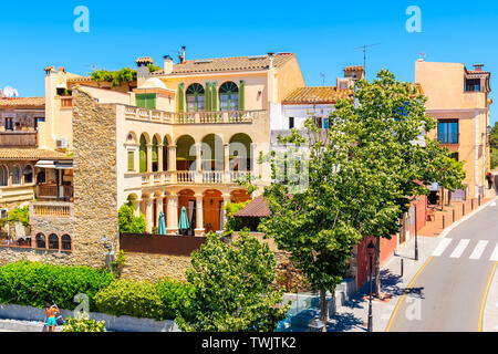 Street in the old town of Begur, Catalonia, northeastern Spain Stock ...