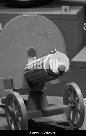 View of old machine gun maxim indoor Stock Photo - Alamy