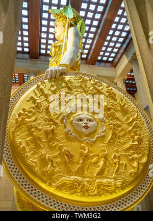 Side view of full scale replica of Athena Parthenos statue and shield ...
