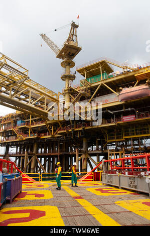 offshore worker working on deck for loading cargo Stock Photo - Alamy