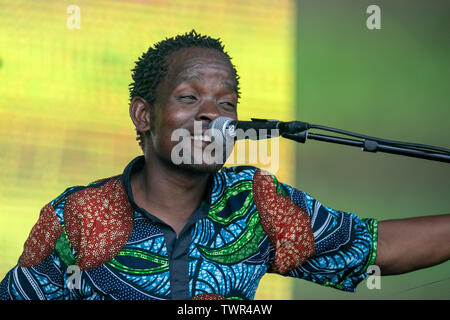 Gasper Nali singing entertains the crowds in Sefton Park at the ...