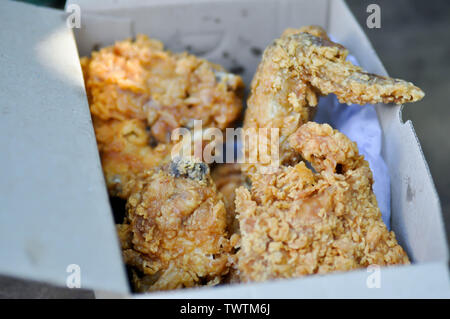 Meal box / Fried Chicken Packaging Stock Photo: 124308159 - Alamy