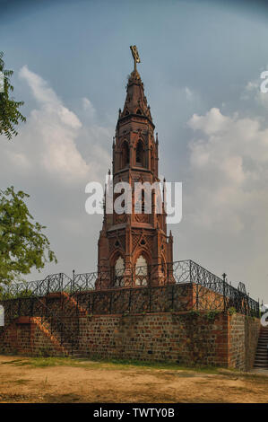 10-jun-2004-Mutiny Memorial now 'Ajitgarh' ('Place of the Unvanquished ...