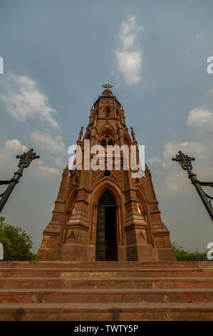 10-jun-2004-Mutiny Memorial now 'Ajitgarh' ('Place of the Unvanquished ...