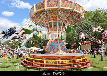 Bonds Victorian Fun Fair Flying Chair-O-Planes, Kew Fete, Kew Village ...