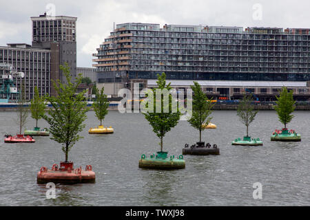 Recycled Park a floating park made of recycled plastic on the River ...