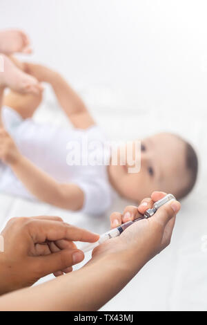 Pediatrician vaccinating newborn baby. Vaccine, Vaccination of infant ...