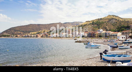 Castel di Tusa Sicily Italy Pebbly Beach Stock Photo - Alamy