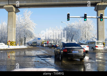 Beijing March 20, 2013 Heavy spring snow Stock Photo - Alamy