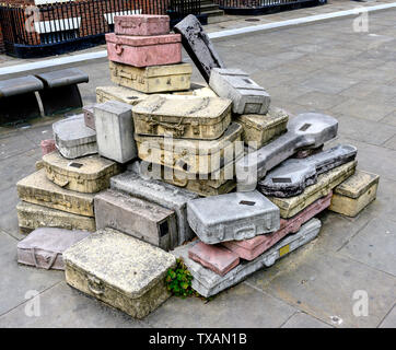 Concrete art in Hope Street - Mount Street Liverpool Stock Photo - Alamy