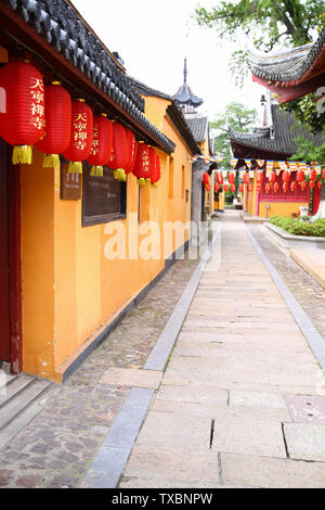 Nantong Tianning Temple Temple Architecture Stock Photo - Alamy