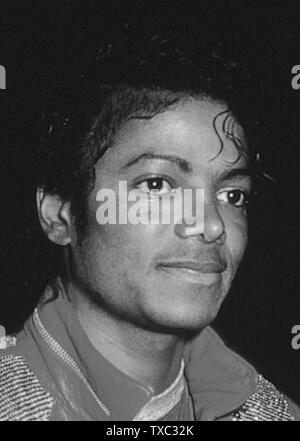 Credit: Walter McBride/MediaPunch MICHAEL JACKSON (LATE 1980'S ...
