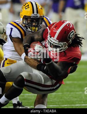 Georgia Bulldogs running back Isaiah Crowell (1) carries the ball ...